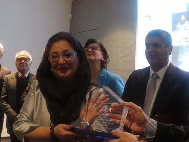 Founder of MAHAK Receives an International Award | mahak charity